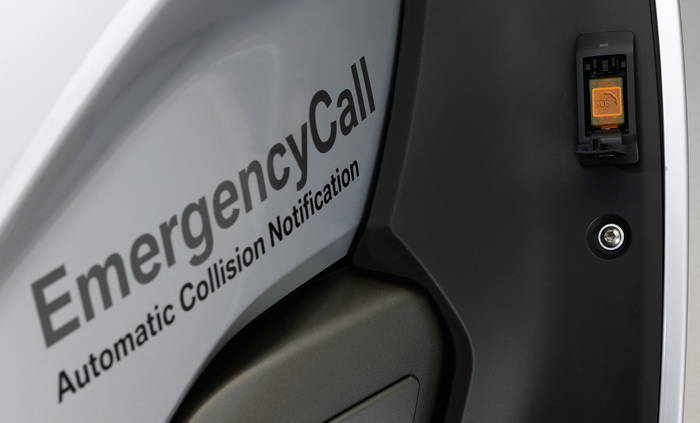 Bosch presenta un dispositivo eCall para los coches que no lo equipan ...